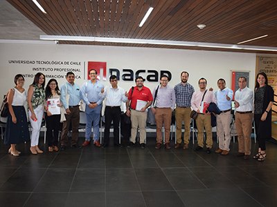 Equipo de Instituto Superior Tecnológico IDAT aprende sobre formación ...